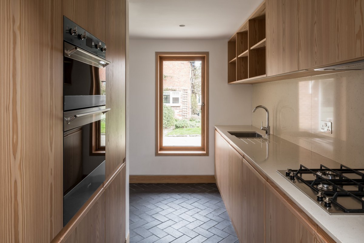 YINJISPACE - Manea Kella x Rural Barn